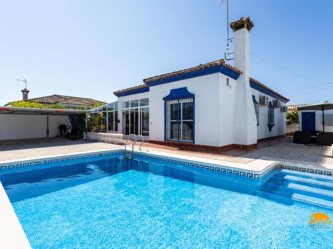 60 M² Apartment ∙ 3 Bedrooms ∙ 6 Guests - Chiclana de la Frontera