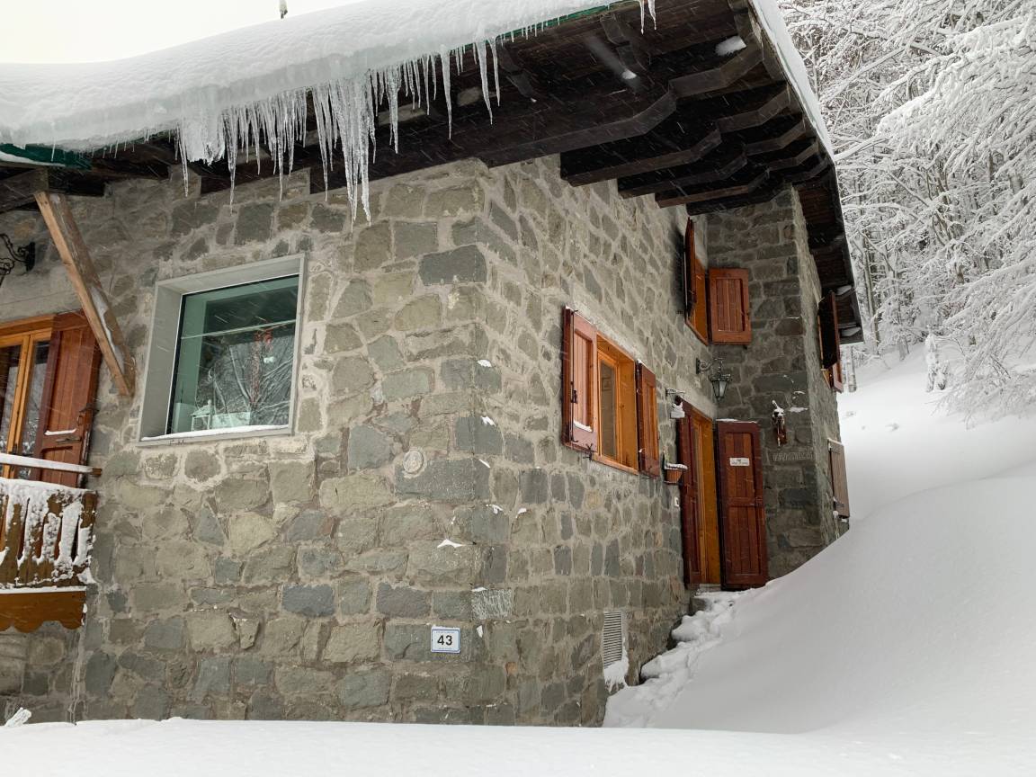 160 M² Chalet ∙ 4 Bedrooms ∙ 8 Guests - Abetone
