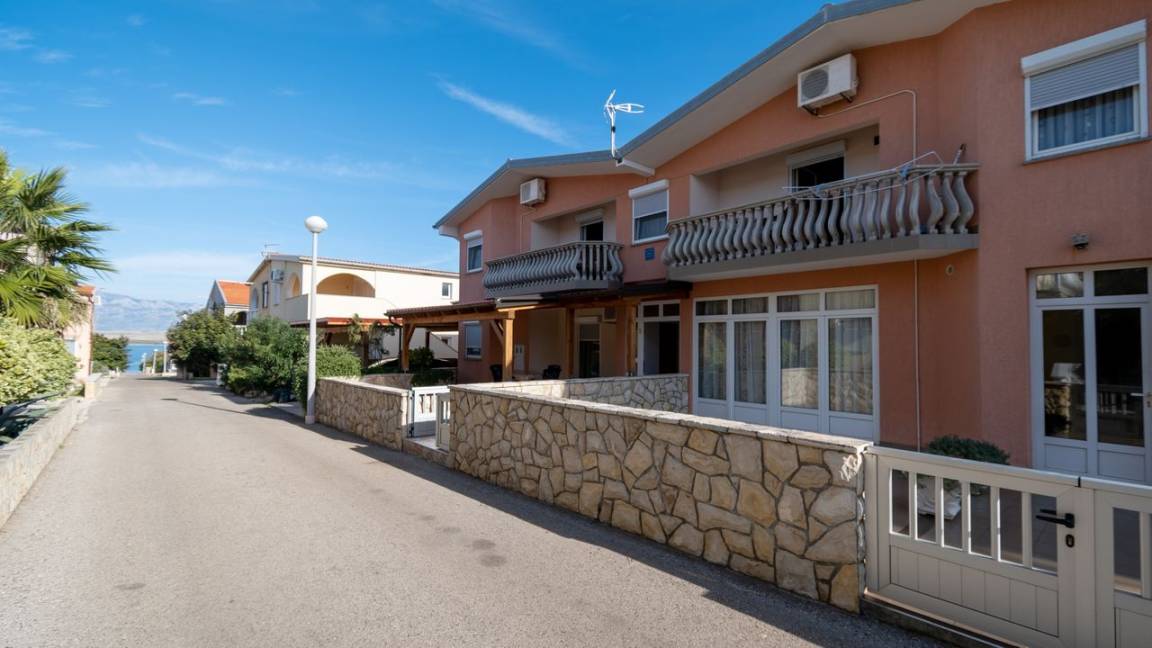 18 M² Hotel ∙ 1 Schlafzimmer ∙ 2 Gäste - Vir
