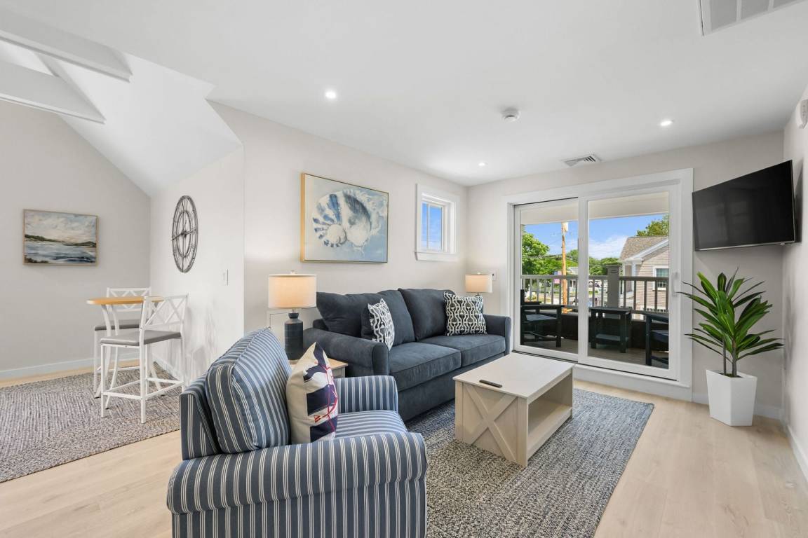 72 M² Apartment ∙ 1 Bedroom ∙ 4 Guests - Cape Cod Museum Of Natural History