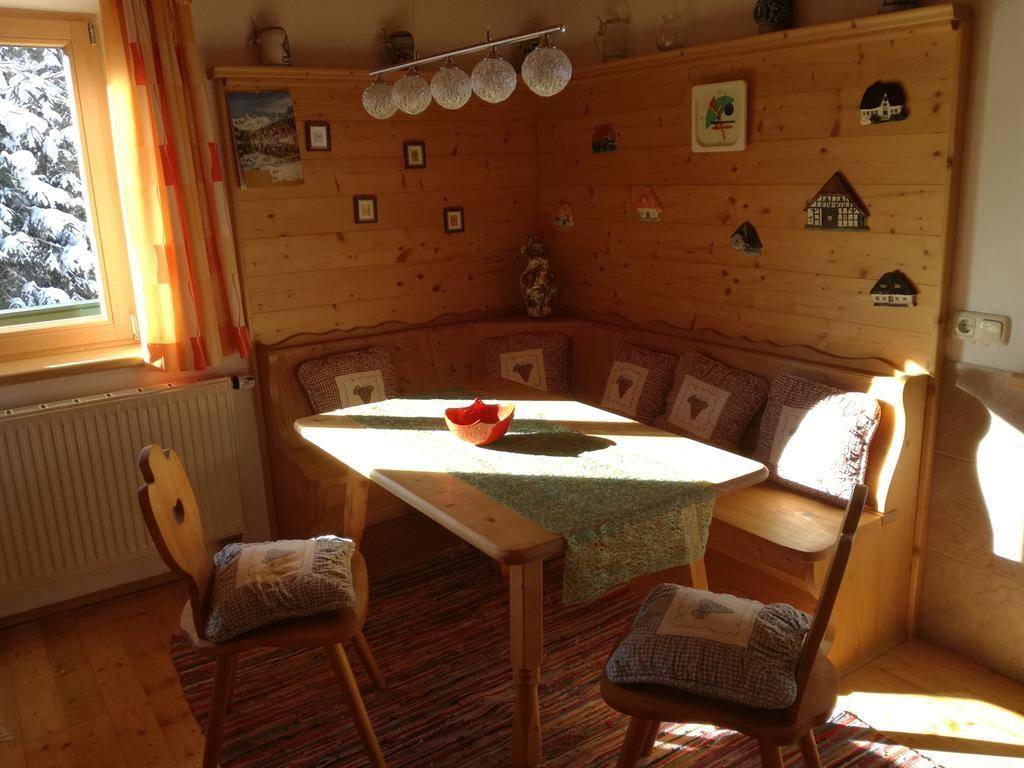 80 M² Ferienwohnung ∙ 2 Schlafzimmer ∙ 5 Gäste - Hochfilzen