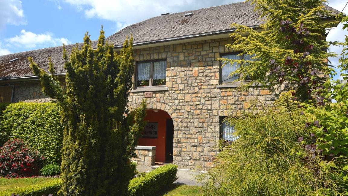 230 M² Ferienhaus ∙ 4 Schlafzimmer ∙ 10 Gäste - Nationalpark Eifel