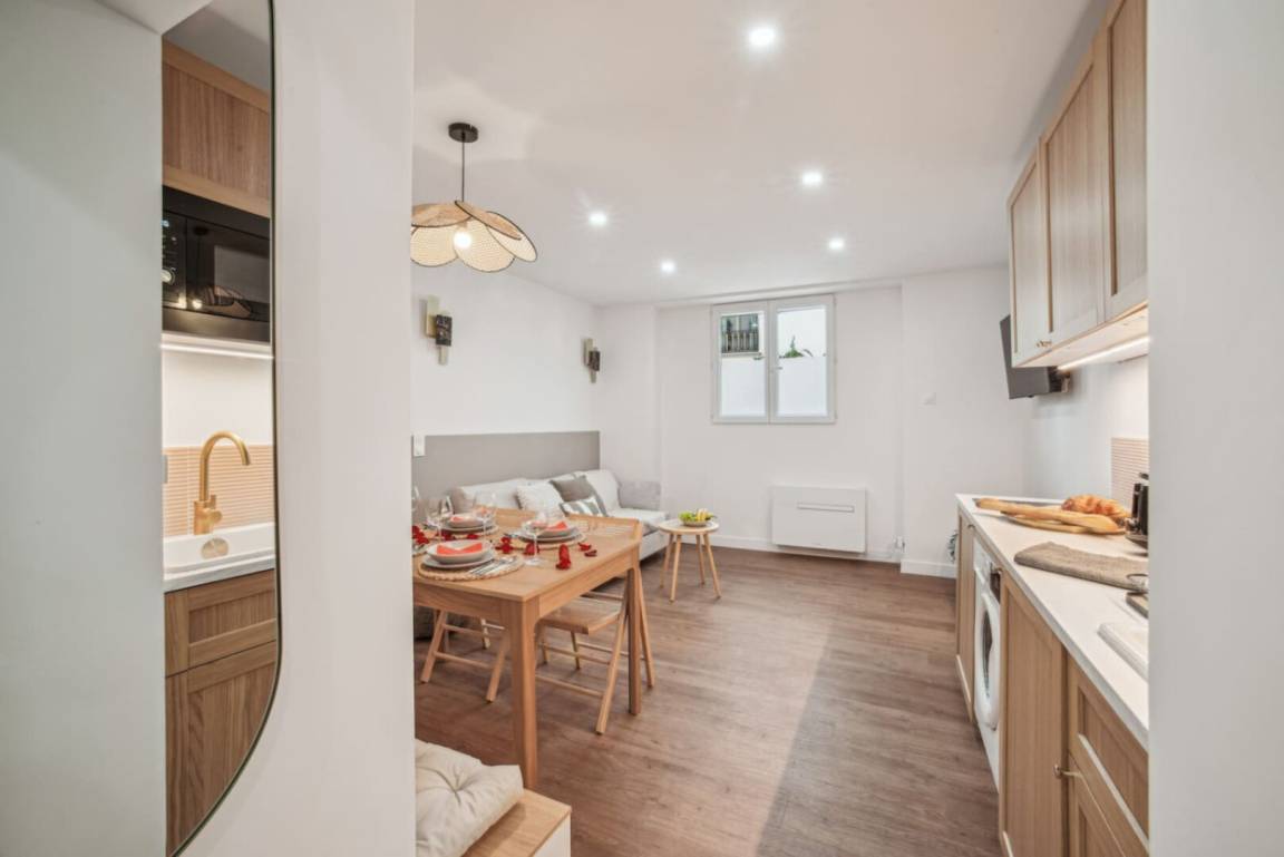 70 M² Appartement ∙ 2 Chambres ∙ 6 Personnes - Nice