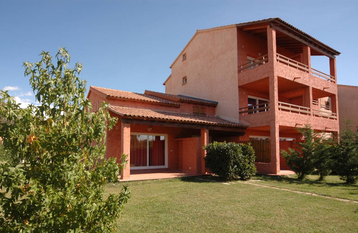27 M² Appartement ∙ 2 Chambres ∙ 3 Personnes - Ghisonaccia