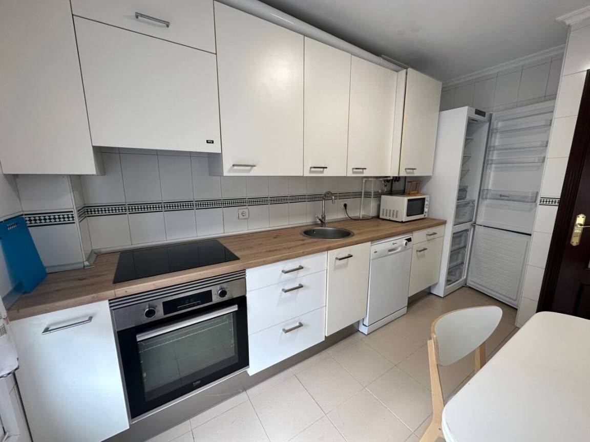 65 M² Apartamento ∙ 1 Habitación ∙ 4 Huéspedes - Langreo