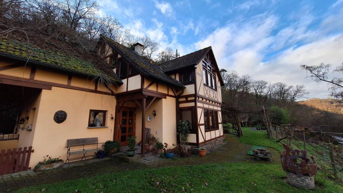 150 M² Ferienhaus ∙ 3 Schlafzimmer ∙ 4 Gäste - Andernach