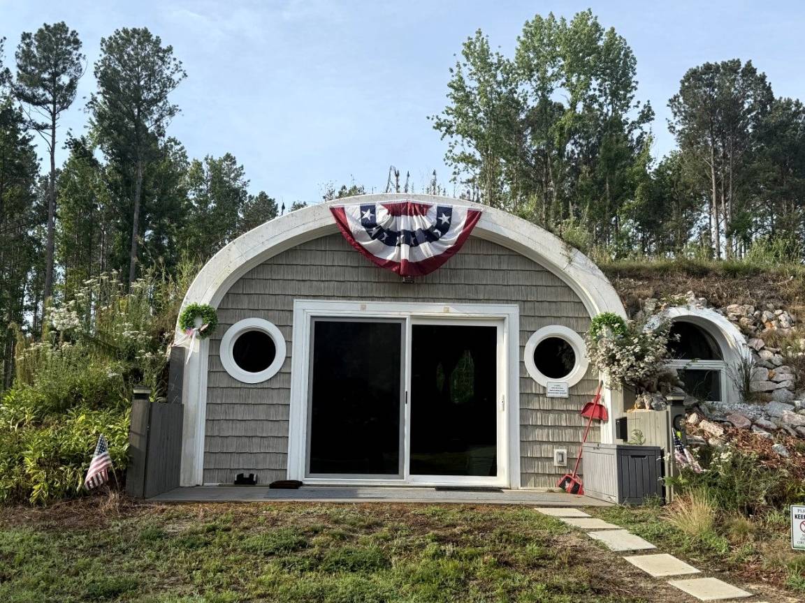 House ∙ 1 Bedroom ∙ 4 Guests - Medoc Mountain State Park, Hollister