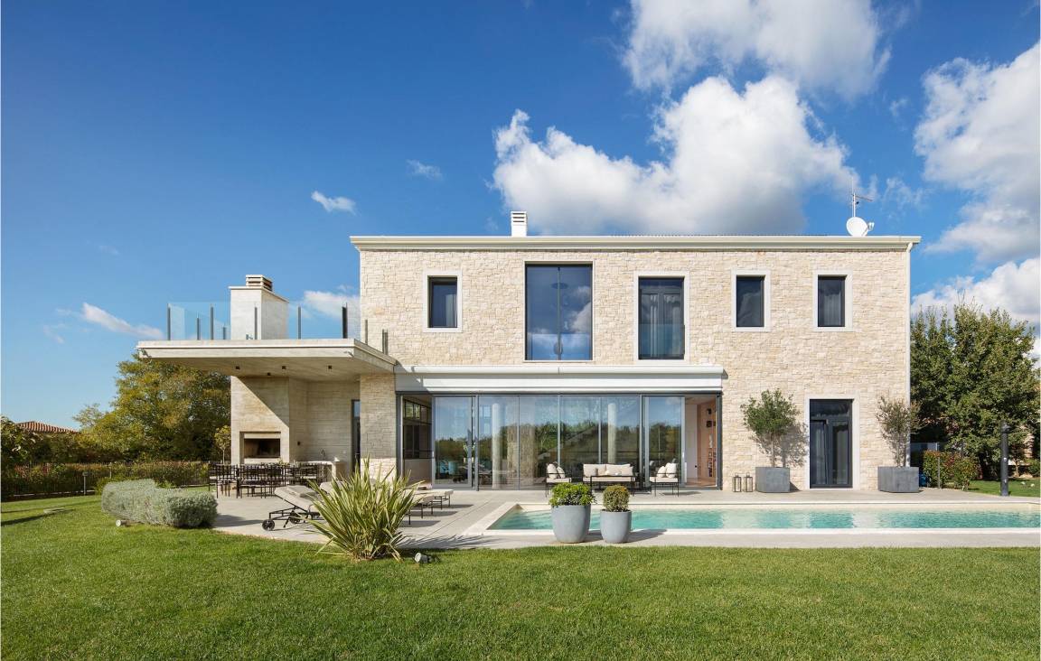 400 M² Huis ∙ 4 Slaapkamers ∙ 8 Gasten - Istrië