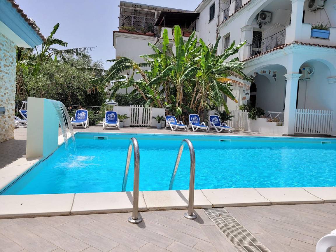 45 M² Apartamento ∙ 1 Habitación ∙ 4 Huéspedes - Orosei