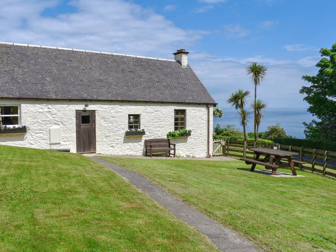 Cottage ∙ 2 Bedrooms ∙ 4 Guests - Isle of Arran