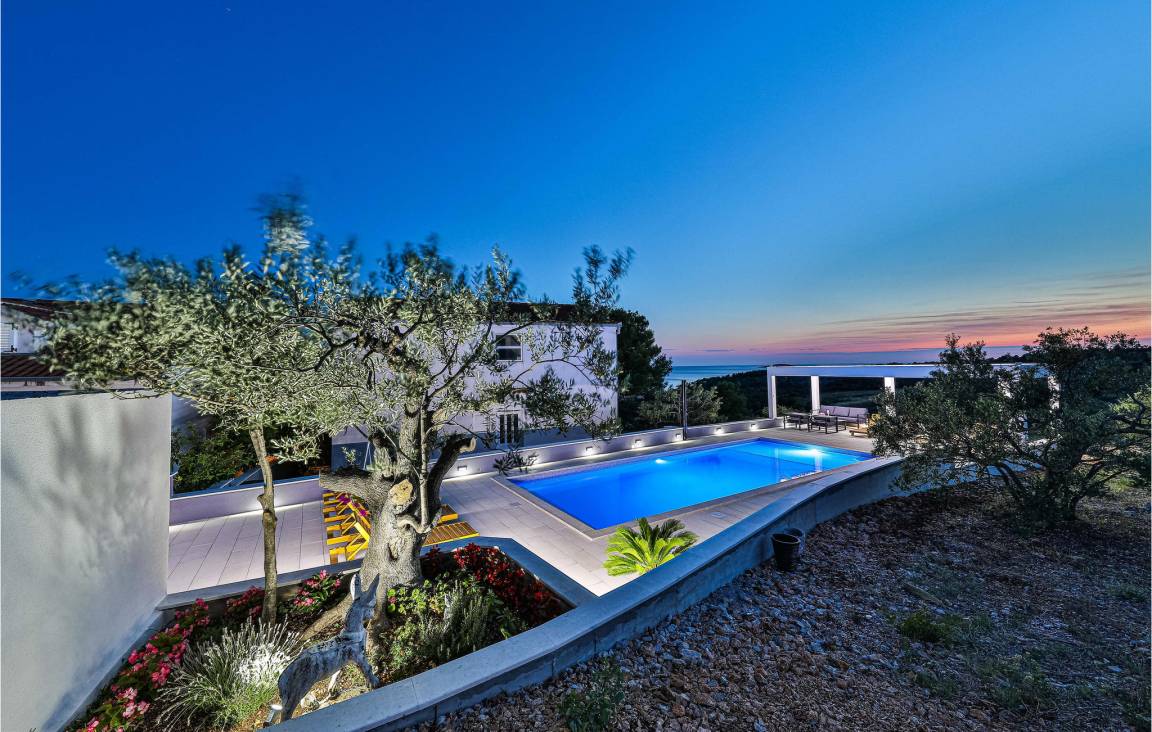 155 M² Ferienhaus ∙ 5 Schlafzimmer ∙ 15 Gäste - Primošten