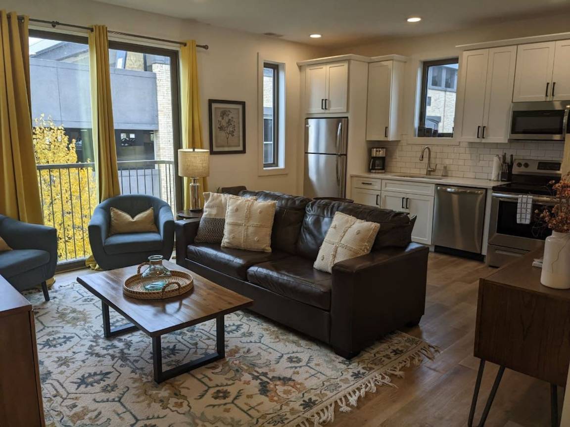 Apartment ∙ 1 Bedroom ∙ 4 Guests - Traverse City, MI
