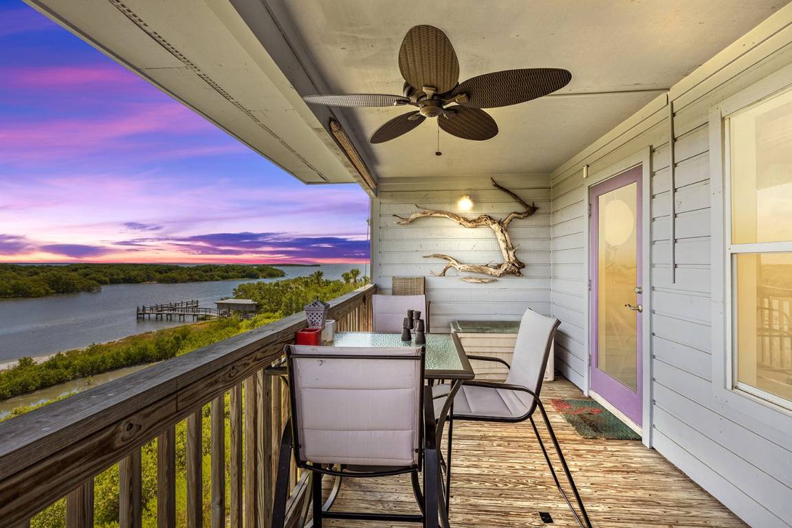 96 M² House ∙ 2 Bedrooms ∙ 5 Guests - Cedar Key, FL