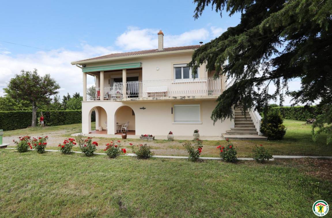 97 M² Gîte ∙ 3 Chambres ∙ 6 Personnes - Salaise-sur-Sanne