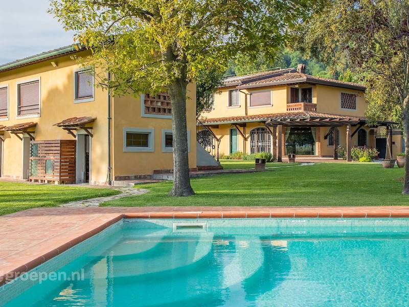 Huis ∙ 6 Slaapkamers ∙ 15 Gasten - Viareggio