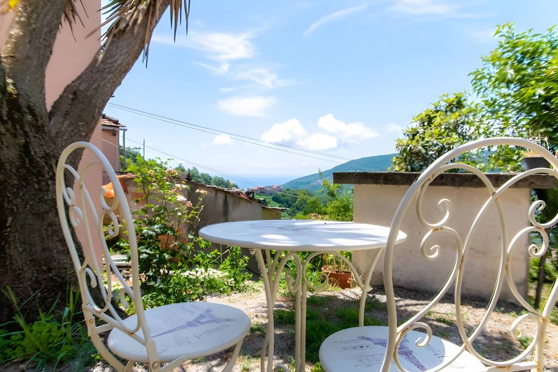 70 M² Ferienhaus ∙ 2 Schlafzimmer ∙ 5 Gäste - Chiavari