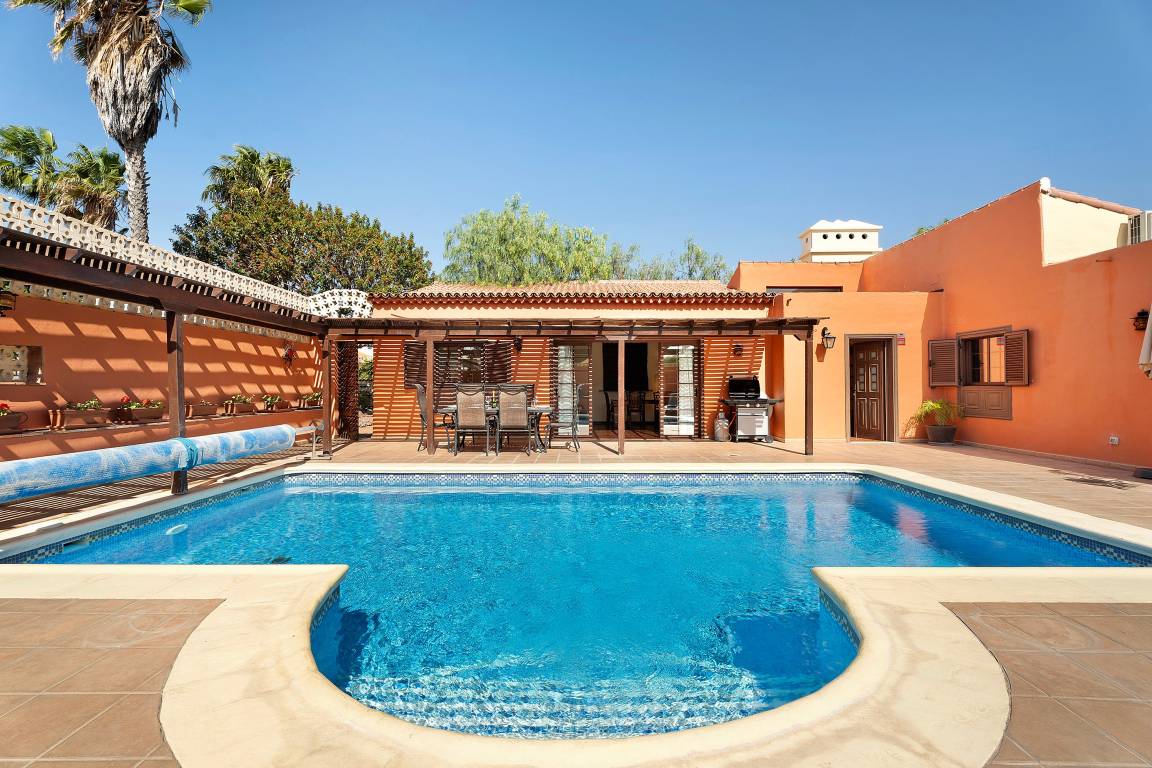 245 M² Villa ∙ 3 Habitaciones ∙ 6 Huéspedes - El Médano