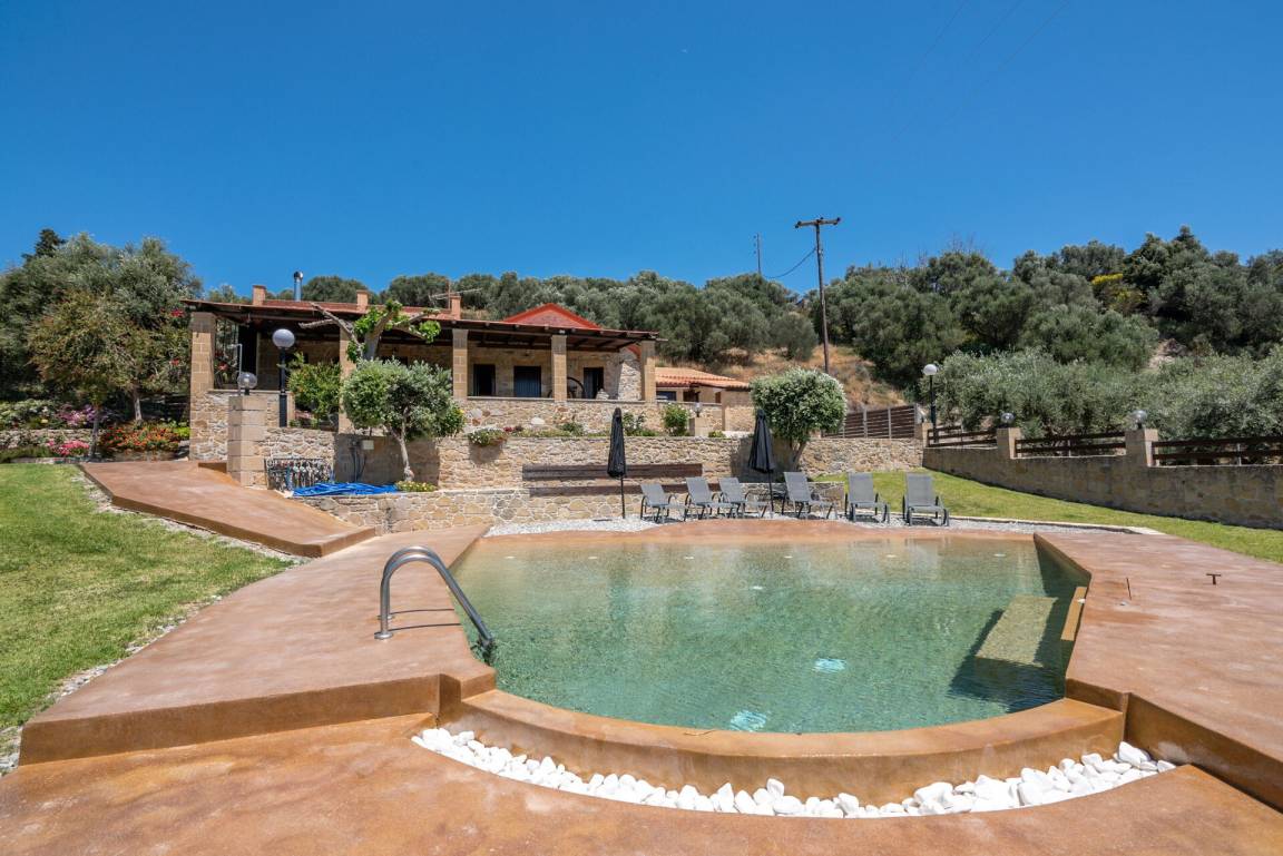 129 M² Villa ∙ 3 Bedrooms ∙ 6 Guests - Кисамос