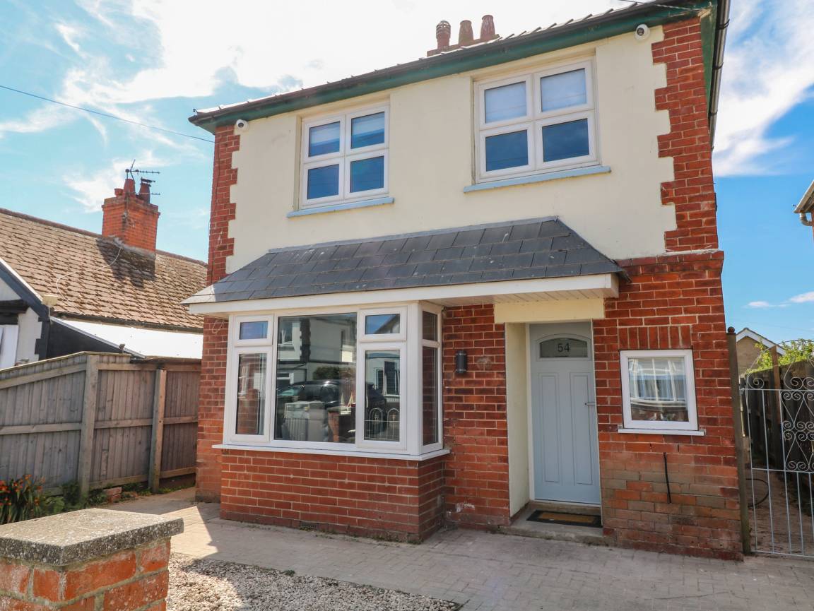 Cottage ∙ 3 Bedrooms ∙ 5 Guests - Sutton on Sea