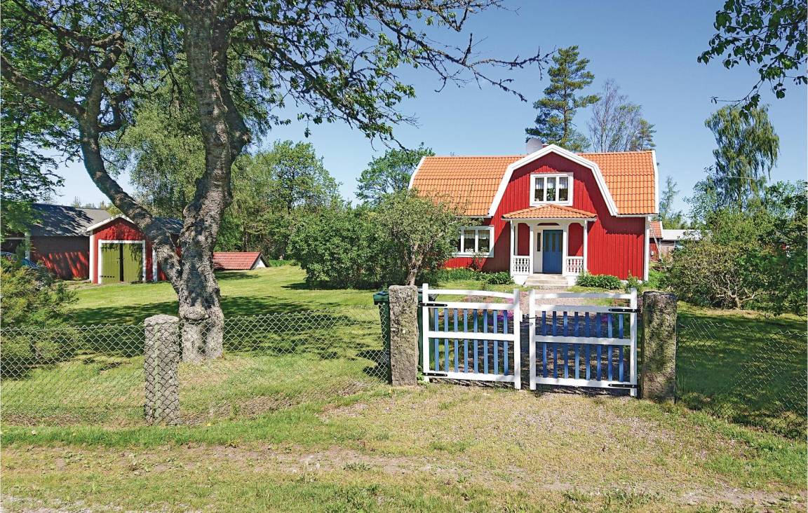 100 M² Ferienhaus ∙ 3 Schlafzimmer ∙ 8 Gäste - Emmaboda