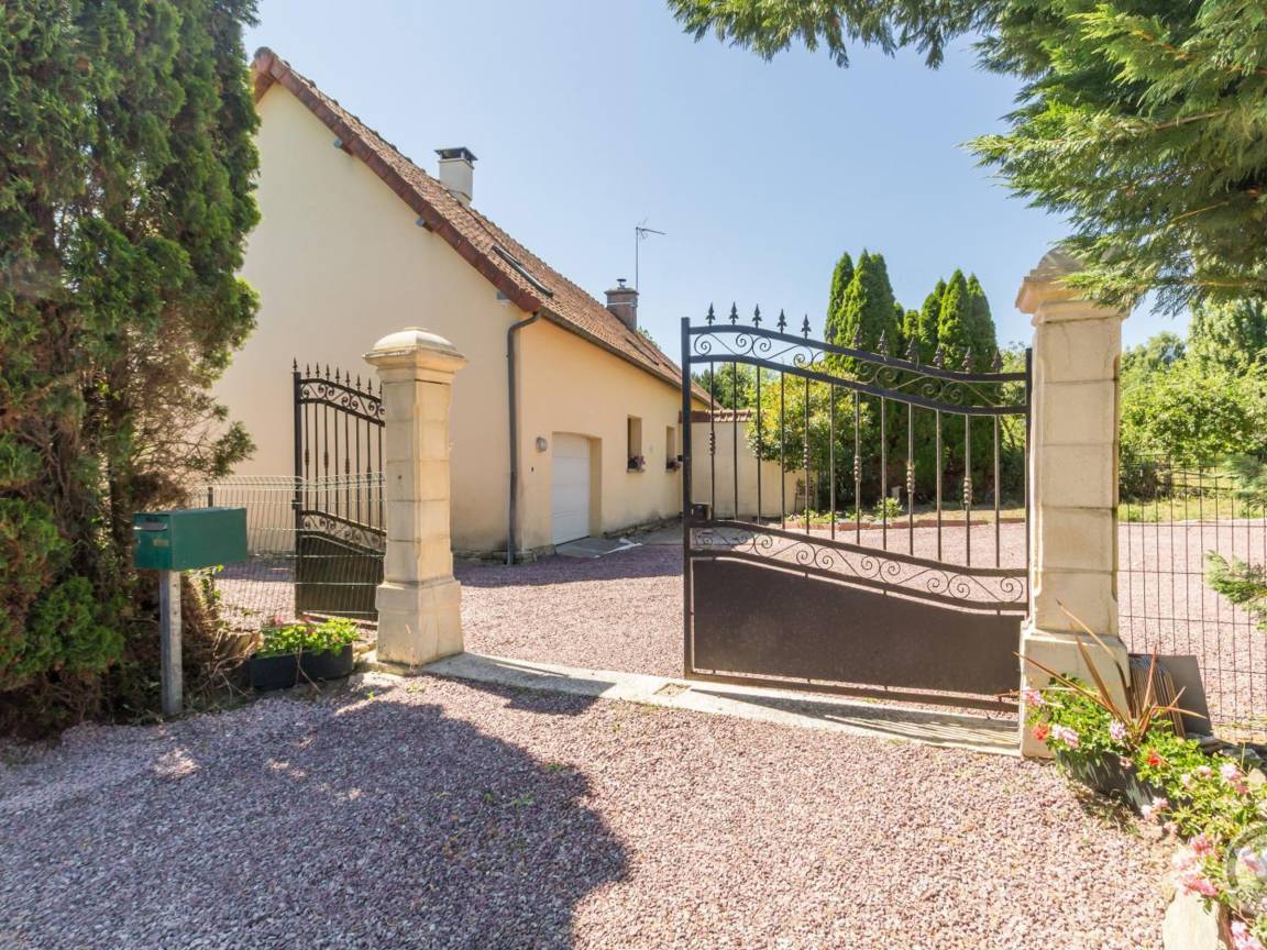 95 M² Cottage ∙ 2 Bedrooms ∙ 4 Guests - Saint-Lô