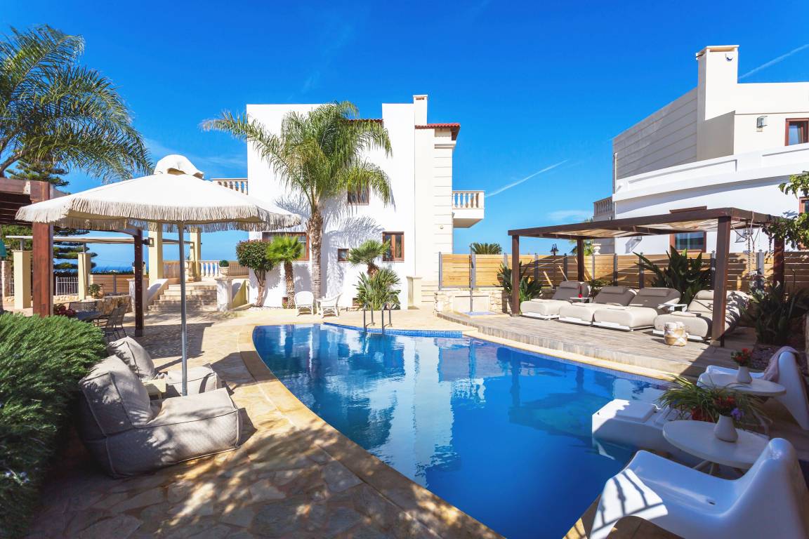 120 M² Villa ∙ 2 Bedrooms ∙ 5 Guests - Hersonissos