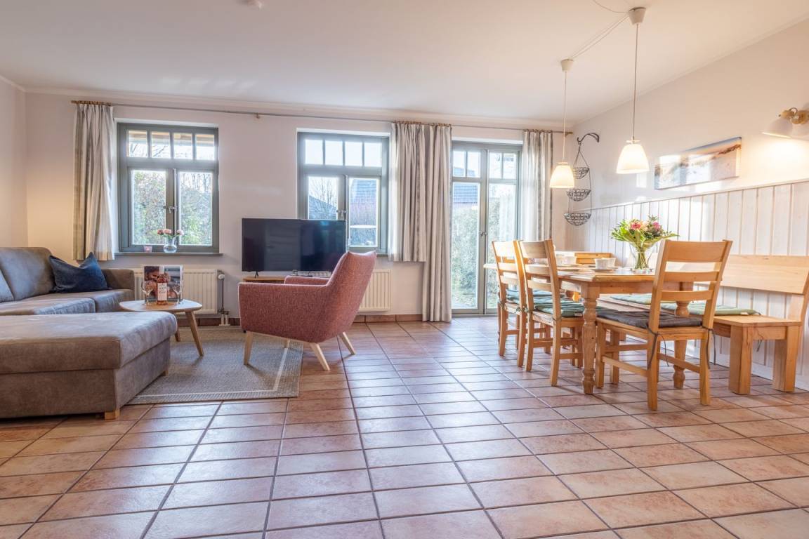 70 M² Ferienhaus ∙ 2 Schlafzimmer ∙ 5 Gäste - Wustrow