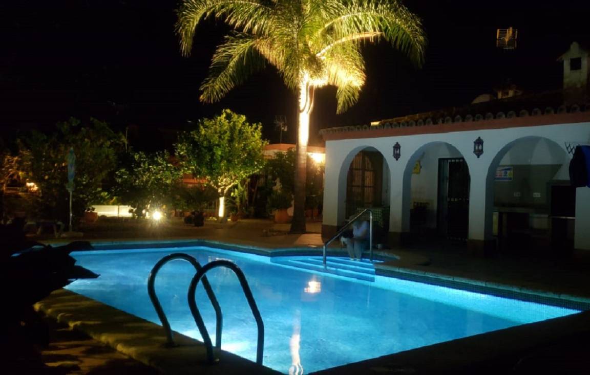 137 M² House ∙ 4 Bedrooms ∙ 6 Guests - Chiclana de la Frontera