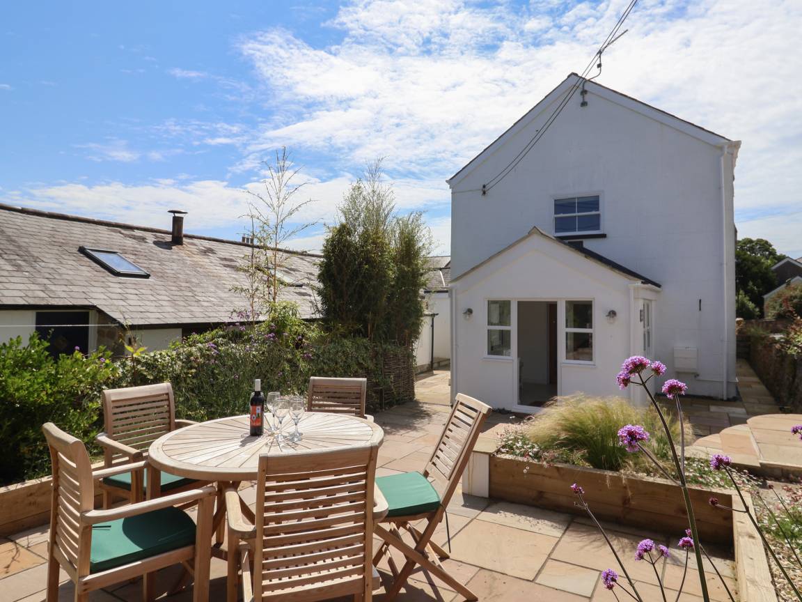 Cottage ∙ 3 Bedrooms ∙ 4 Guests - Charmouth