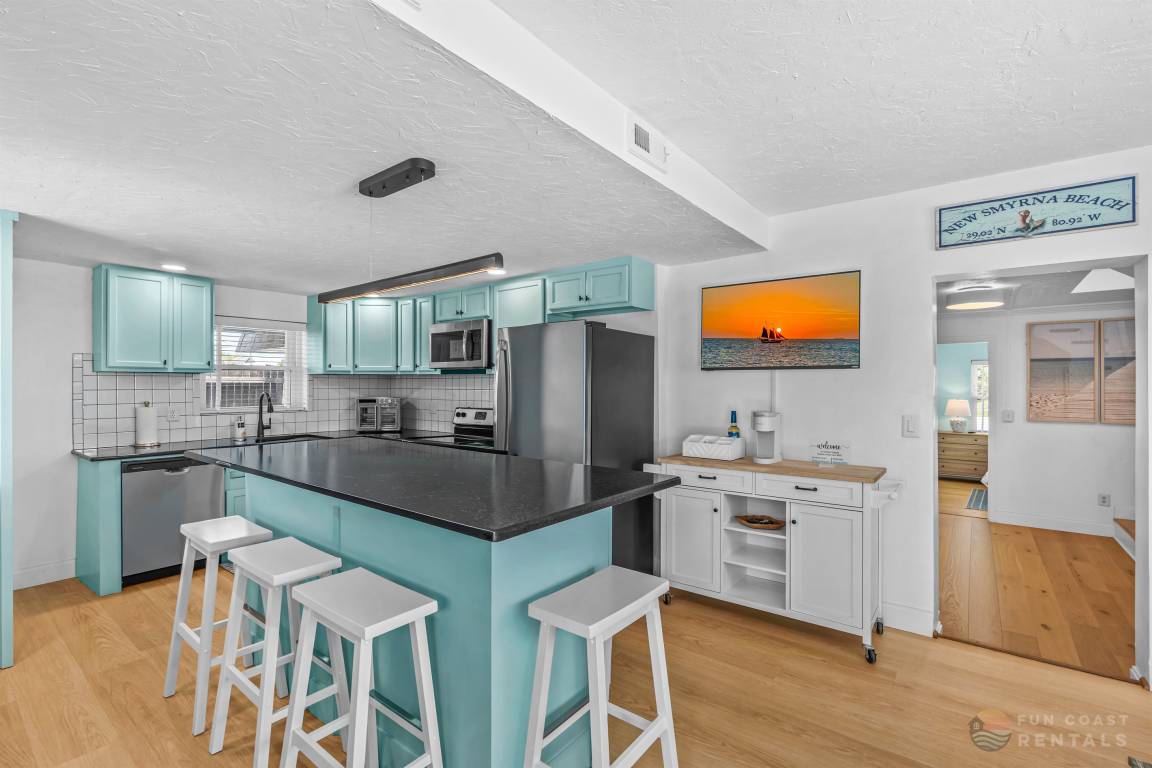 170 M² House ∙ 3 Bedrooms ∙ 10 Guests - New Smyrna Beach, FL