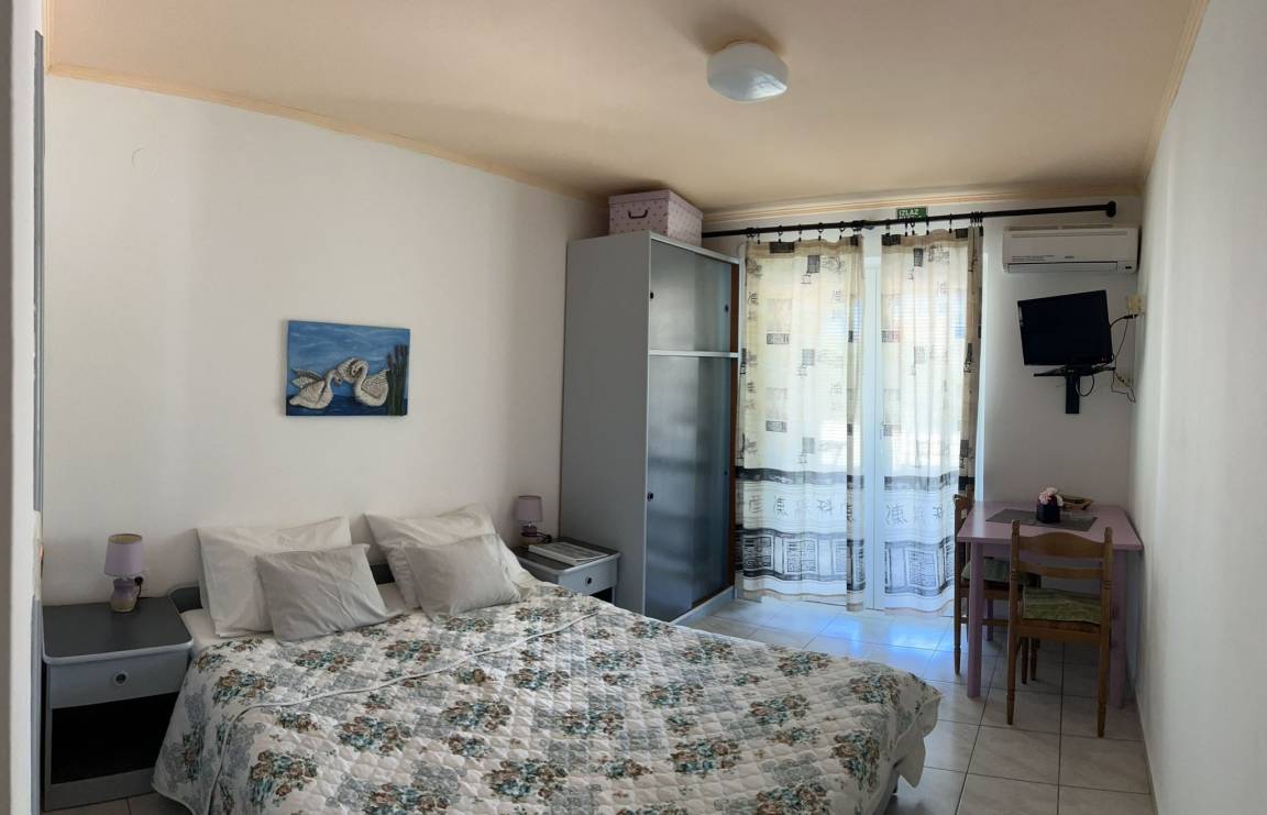 18 M² Studio ∙ 1 Schlafzimmer ∙ 2 Gäste - Podaca