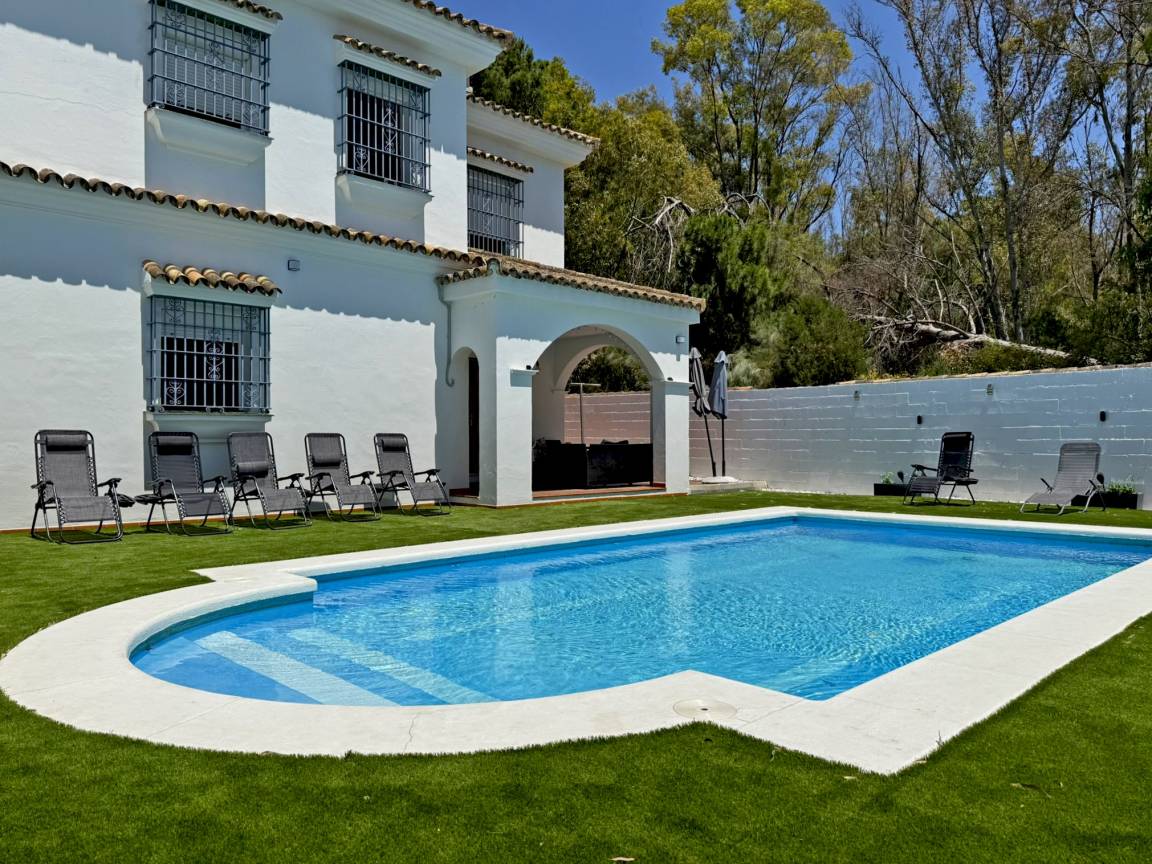 350 M² Villa ∙ 5 Chambres ∙ 13 Personnes - Cádiz
