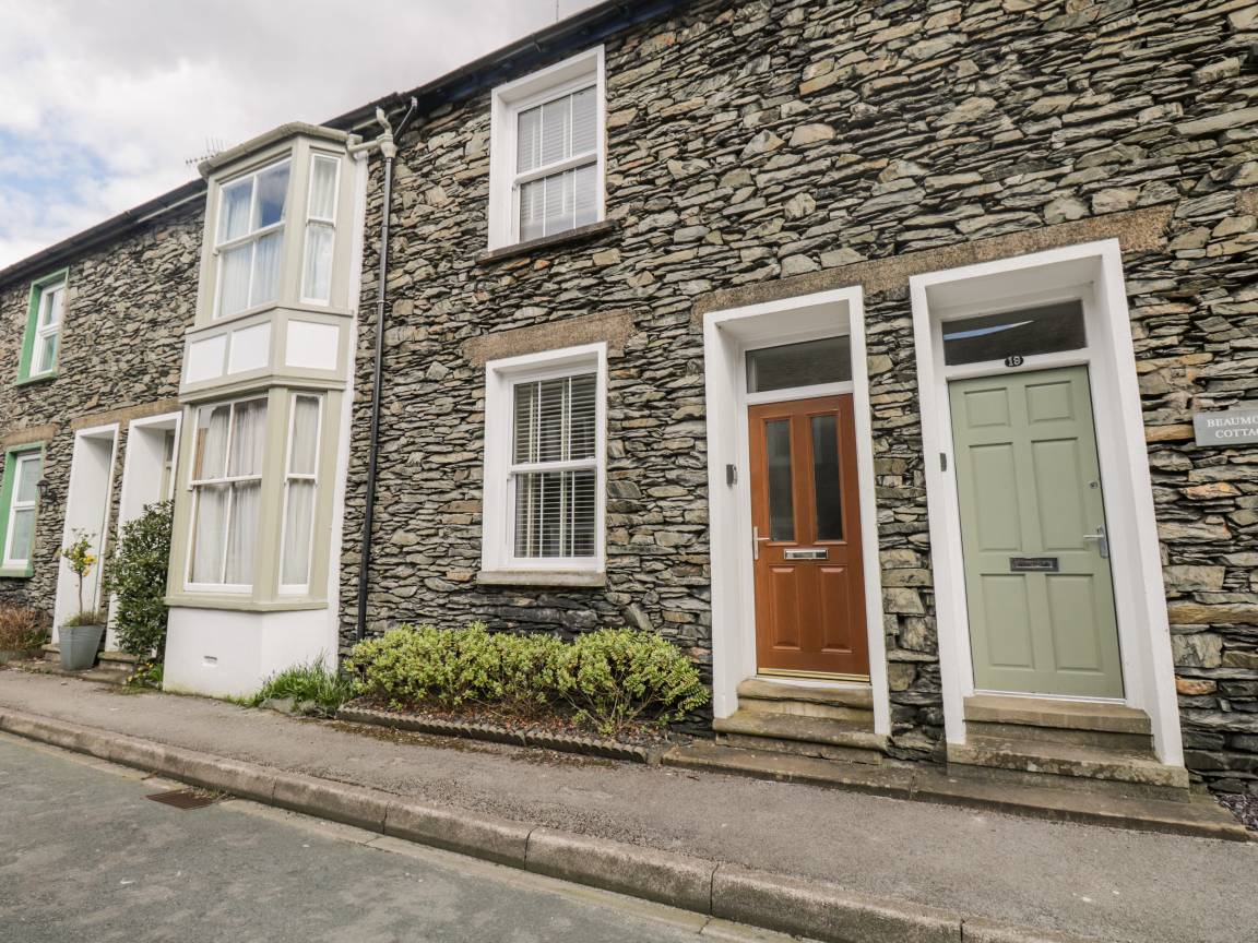 Cottage ∙ 2 Bedrooms ∙ 4 Guests - Bowness-on-Windermere