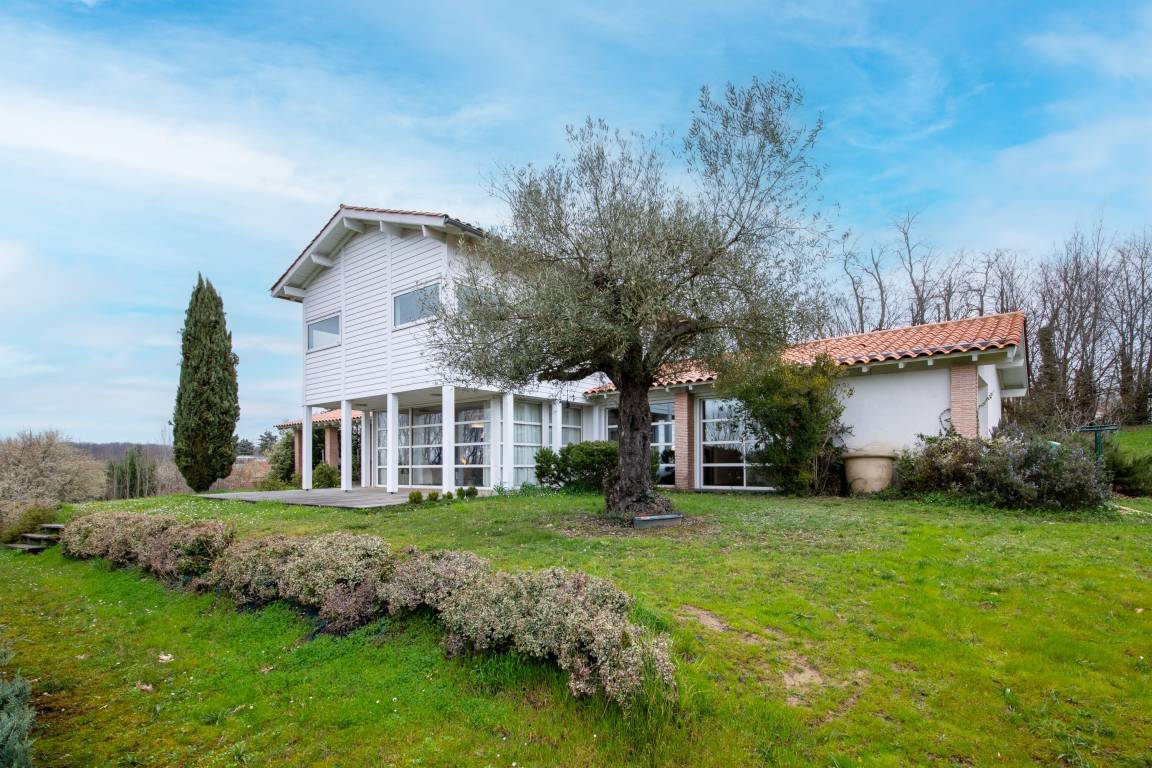 250 M² House ∙ 4 Bedrooms ∙ 8 Guests - Villeneuve-sur-Lot