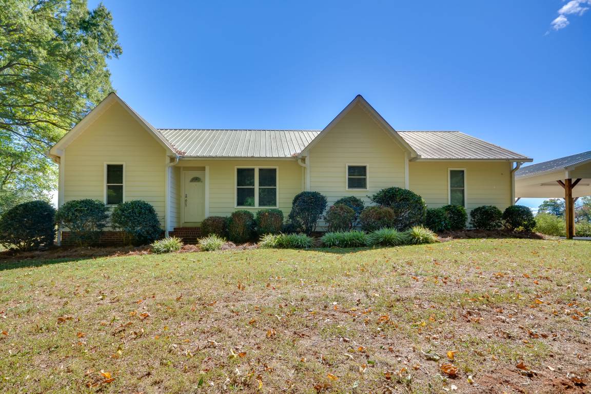 111 M² House ∙ 3 Bedrooms ∙ 6 Guests - Lexington, NC