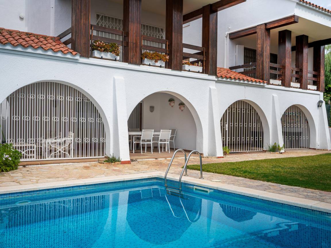 105 M² Apartamento ∙ 3 Habitaciones ∙ 6 Huéspedes - Roda de Bará