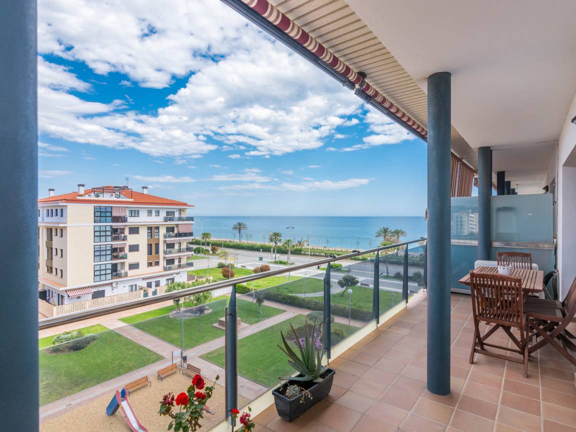 103 M² Apartment ∙ 3 Bedrooms ∙ 5 Guests - Pineda de Mar
