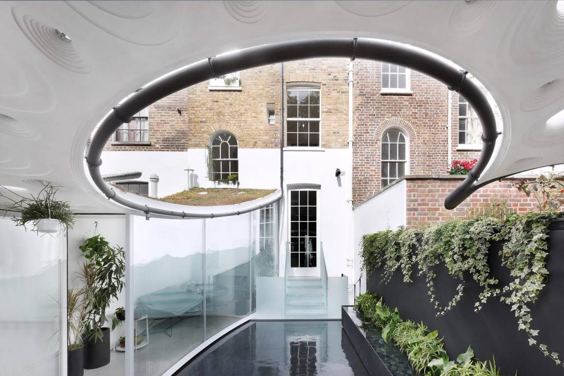 169 M² House ∙ 2 Bedrooms ∙ 5 Guests - London