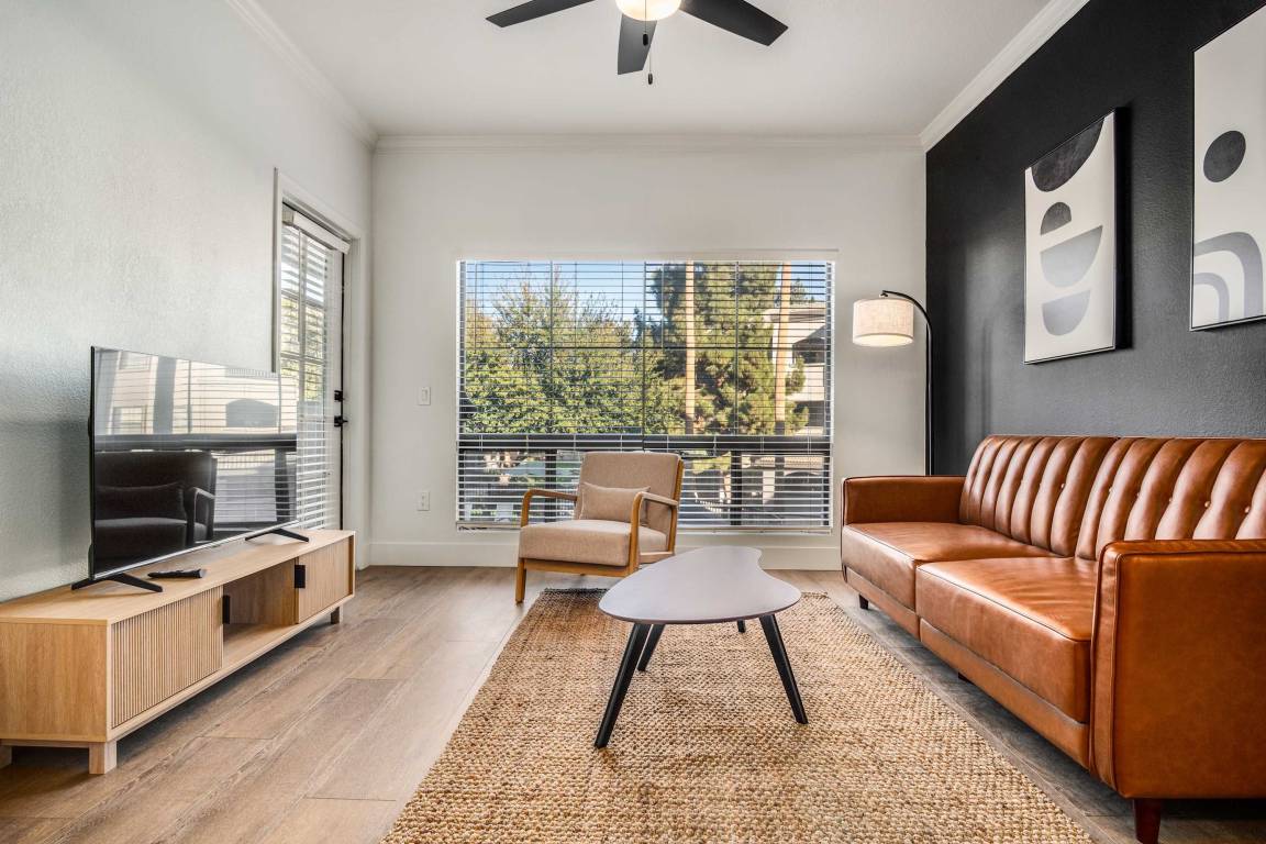 Apartment ∙ 2 Bedrooms ∙ 5 Guests - Chandler
