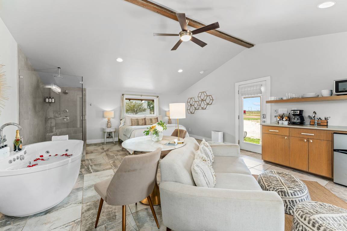 16 M² Casa ∙ 1 Habitación ∙ 2 Huéspedes - Luckenbach, TX