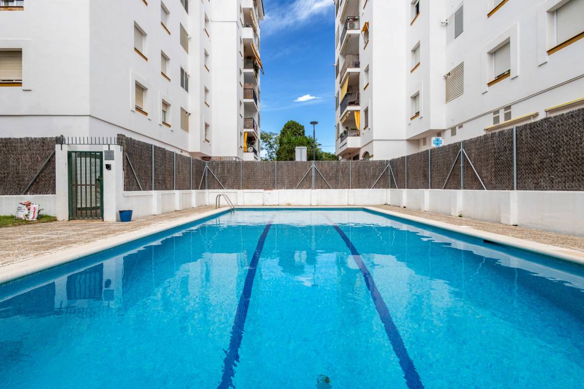 75 M² Apartment ∙ 3 Bedrooms ∙ 6 Guests - Sitges