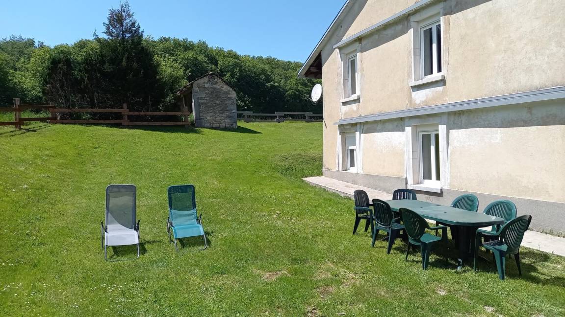 110 M² Gîte ∙ 3 Chambres ∙ 6 Personnes - Hauteville-Lompnes