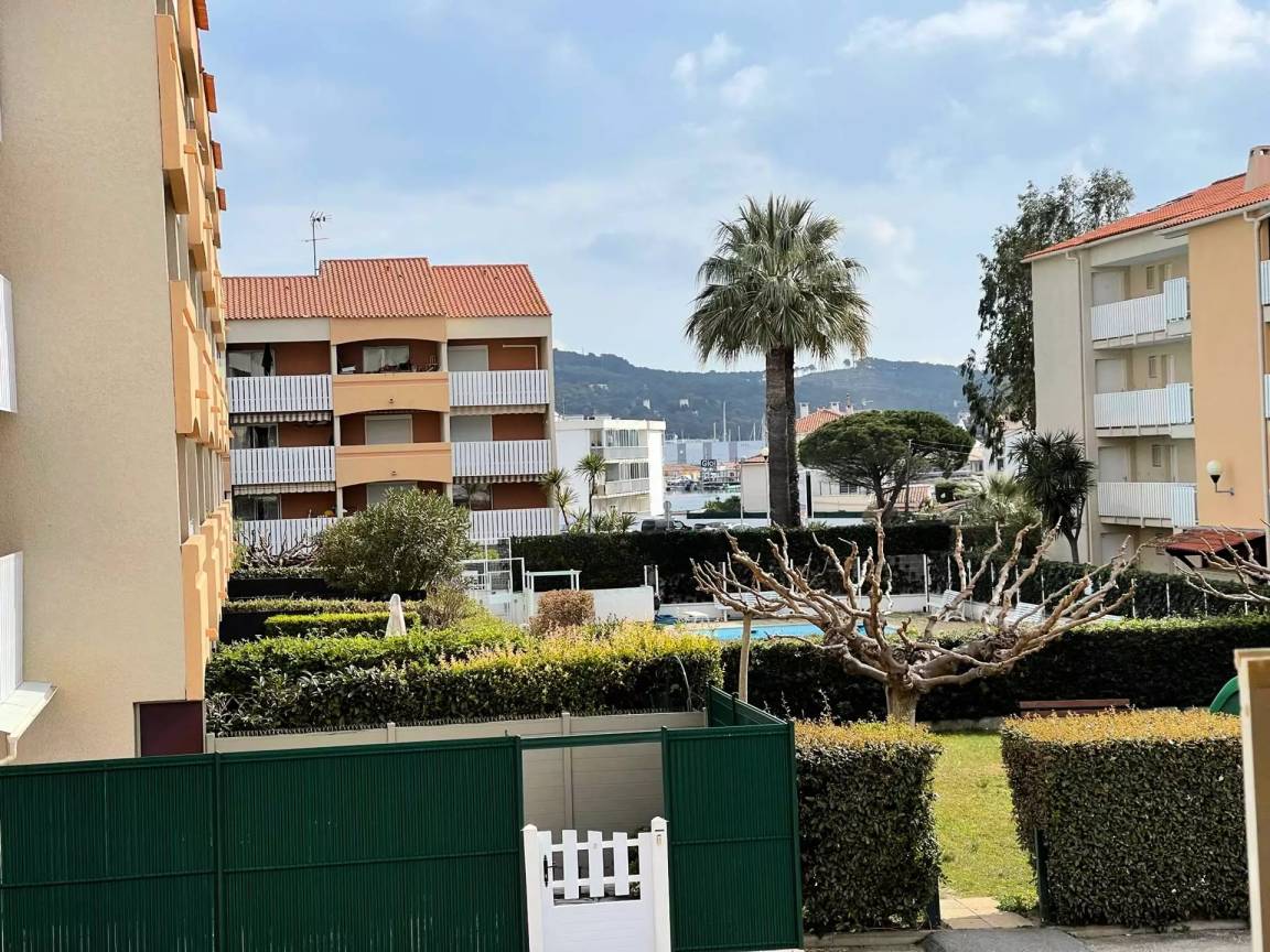 27 M² Appartement ∙ 2 Chambres ∙ 4 Personnes - Saint-Mandrier-sur-Mer