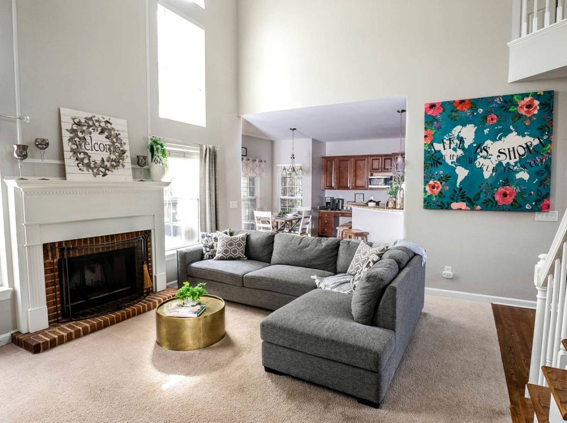House ∙ 12 Bedrooms ∙ 24 Guests - Charlotte