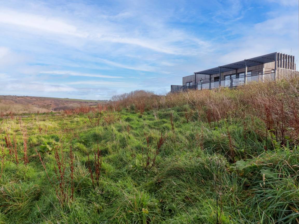 Cottage ∙ 3 Bedrooms ∙ 6 Guests - Troon