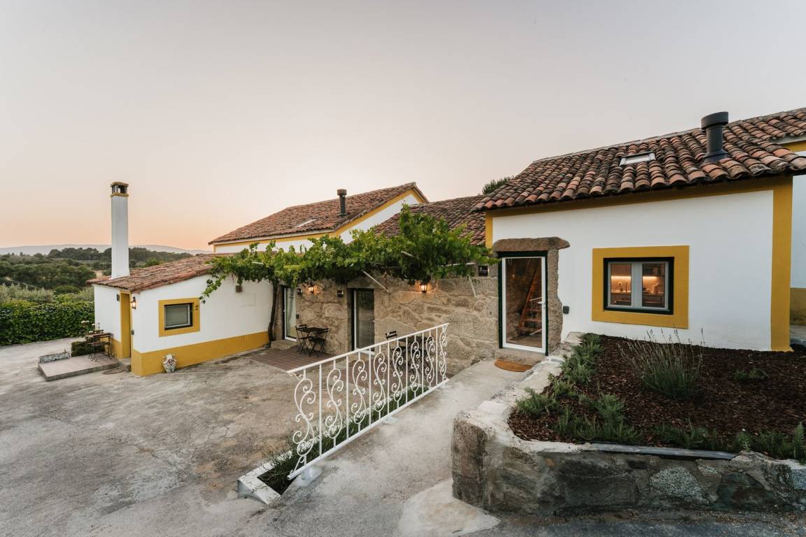 80 M² Casa ∙ 2 Quartos ∙ 4 Hóspedes - Fundão