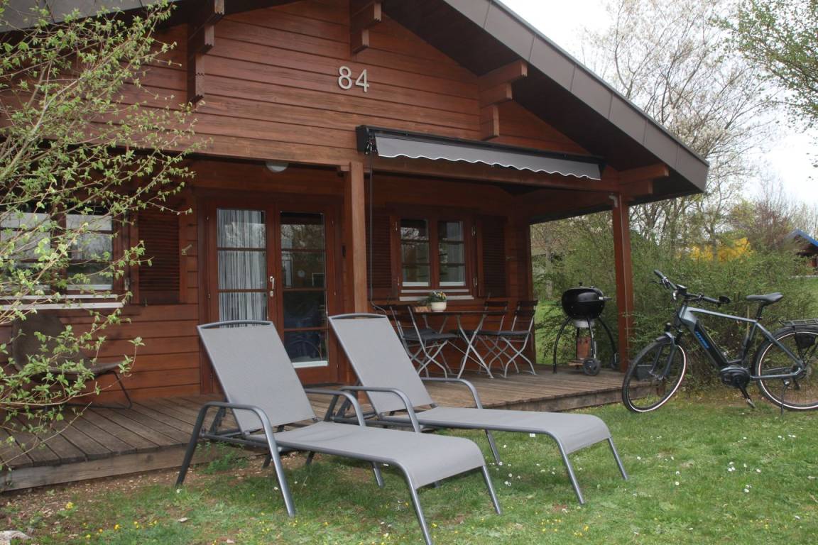 61 M² Ferienhaus ∙ 2 Schlafzimmer ∙ 4 Gäste - Hayingen