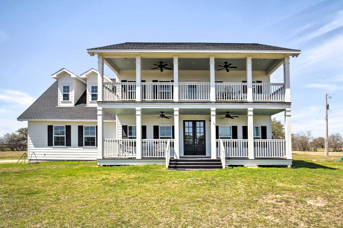 278 M² House ∙ 4 Bedrooms ∙ 9 Guests - Yorktown, TX