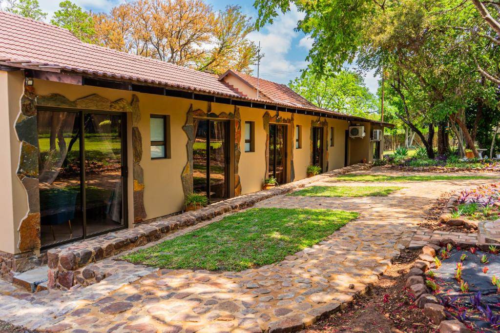 80 M² Private Room ∙ 1 Bedroom ∙ 3 Guests - Hartbeespoort