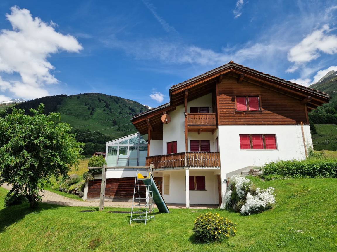 Ferienhaus ∙ 10 Gäste - Sedrun